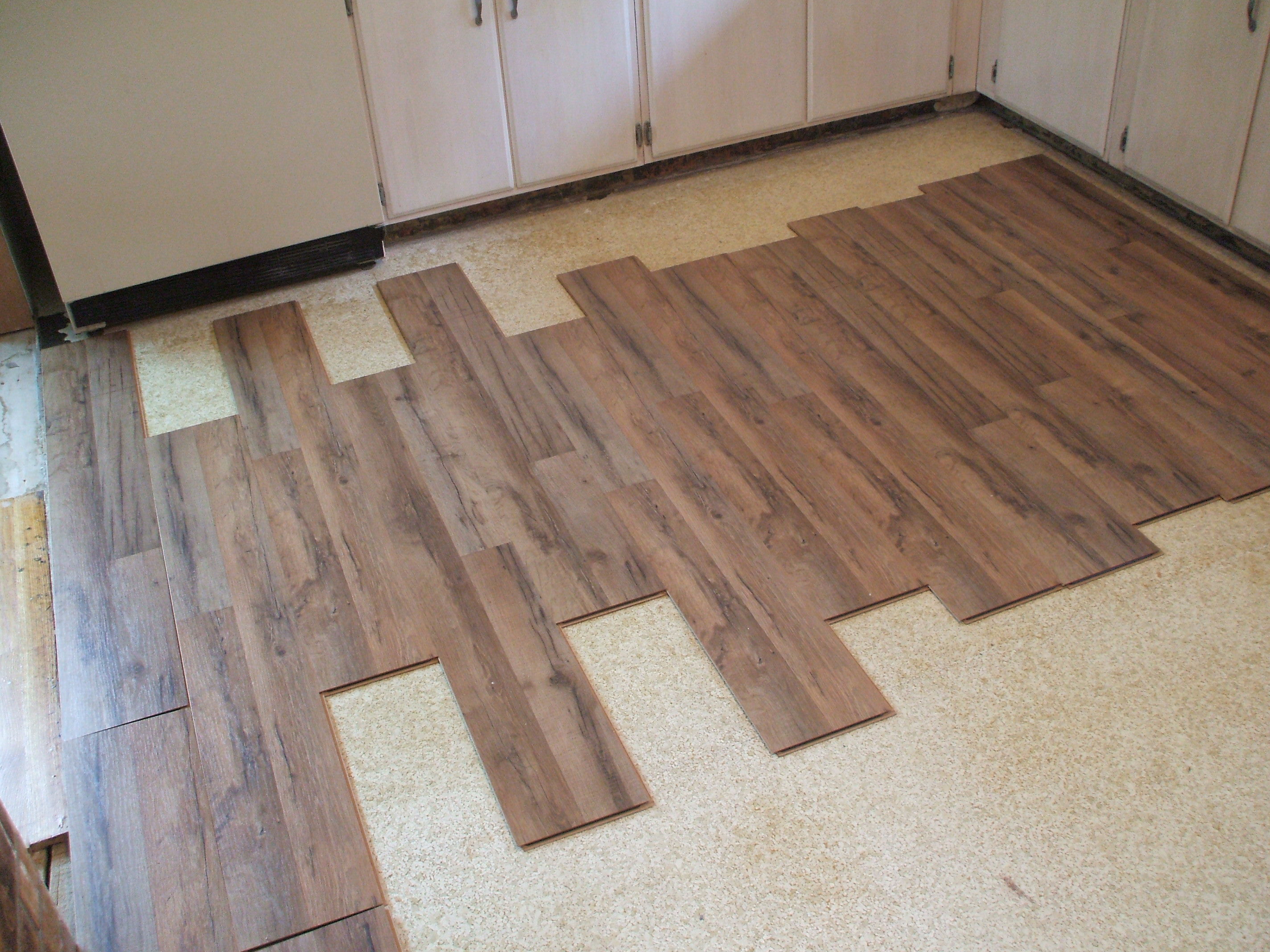 32 Amazing Ideas And Pictures Of The Best Vinyl Tiles For Bathroom